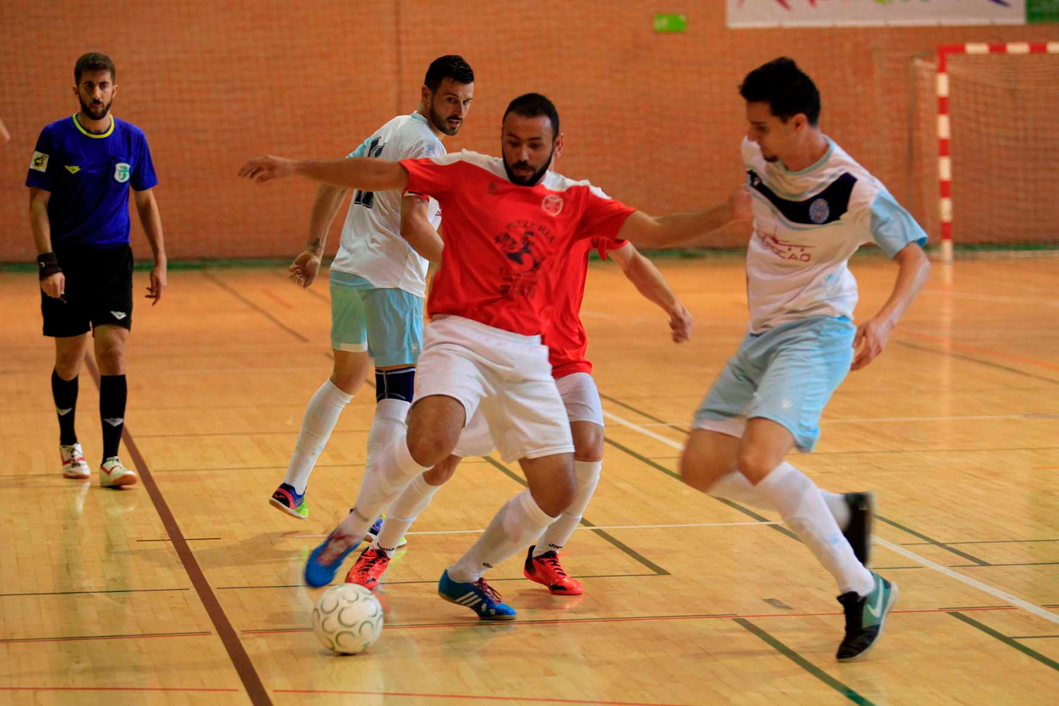 El fútbol sala local vuelve a sonreír