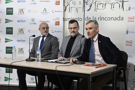 Luis de la Fuente ofrece pistas de su próxima lista en La Rinconada